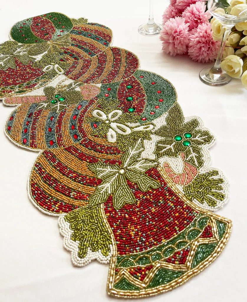 Dress Up Your Holiday Table: Festive Christmas Runner Ideas for Every ...