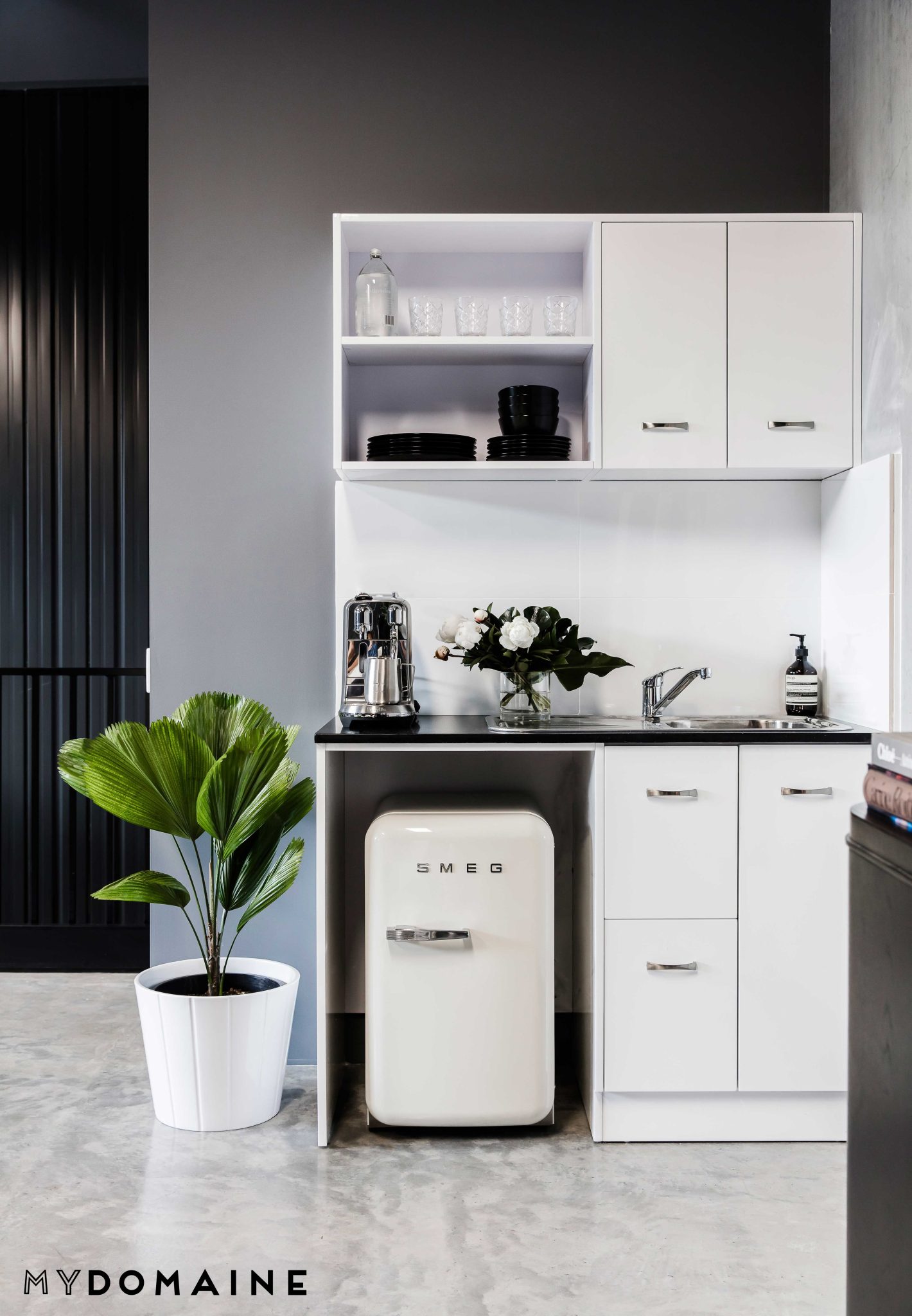 Stylish and Efficient: Inspiring Kitchenette Design Ideas for Your Home ...