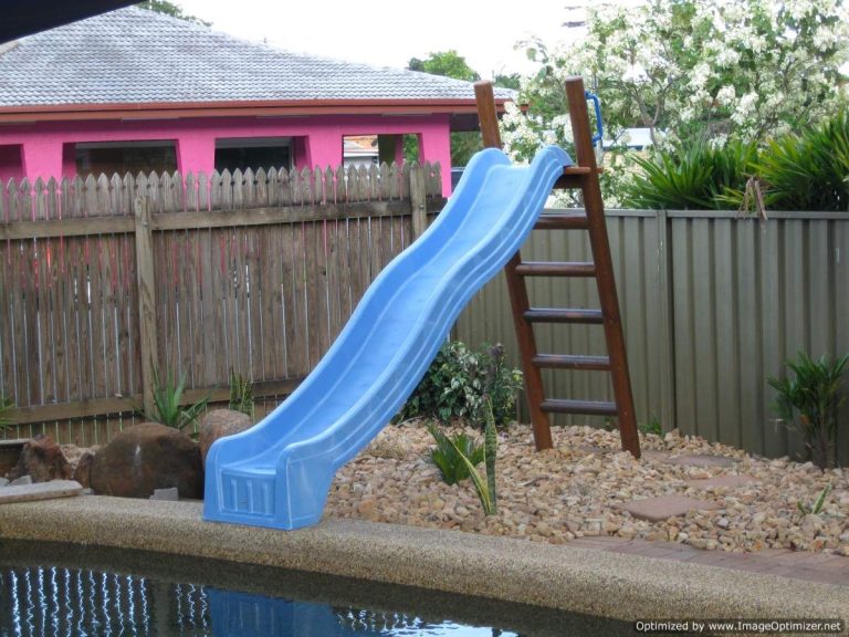 Best Above Ground Pool Slides of 2024: Reviews & Buying Guide - Wave Sold
