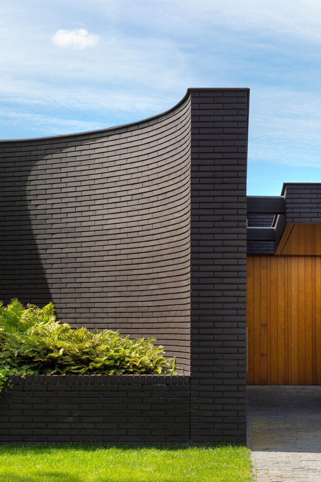 Modern Brick House Design: Inspiring Ideas & Contemporary Trends - Wave ...
