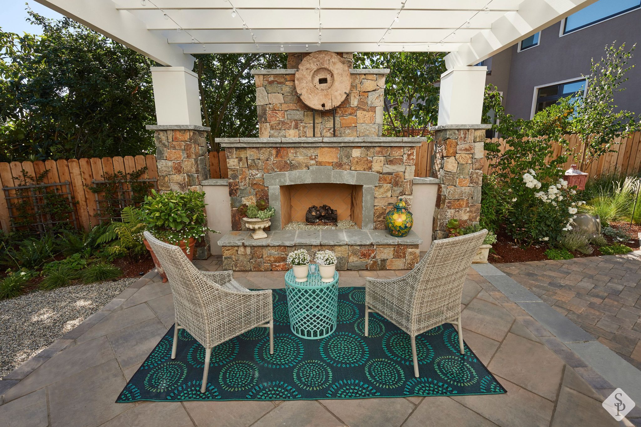Designing the Perfect Outdoor Fireplace Seating Area: Dimensions and ...