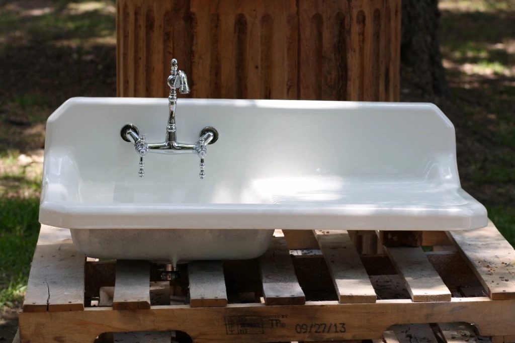 Cast Iron Farmhouse Sink Buying Guide - Wave Sold