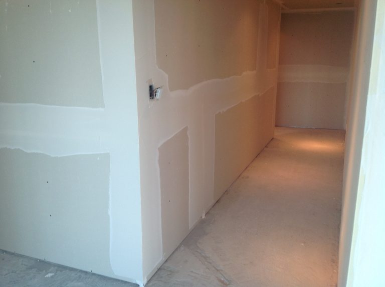 Level 5 Drywall Finish: Achieving Flawless Walls and Ceilings - Wave Sold